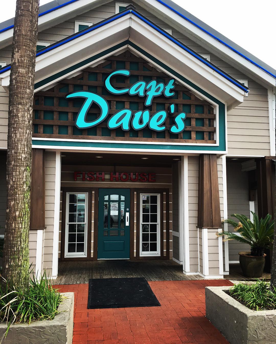 Unbiased Review of Captain Dave's On The Gulf in Destin
