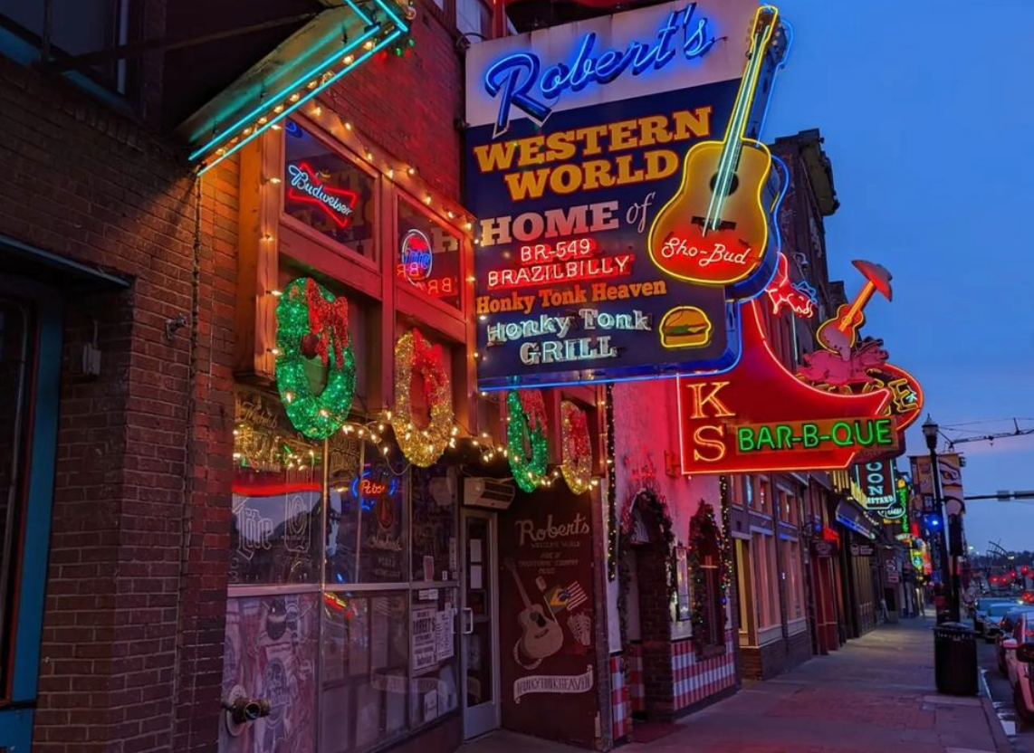 A Destin Roadtrip - Attractions to Stop and See If You're Driving to Destin