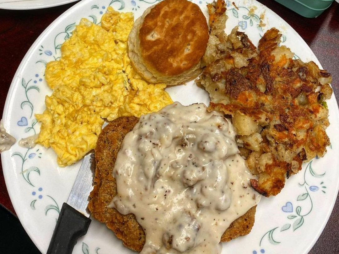 8 Tasty Restaurants in PCB That Won't Break the Bank